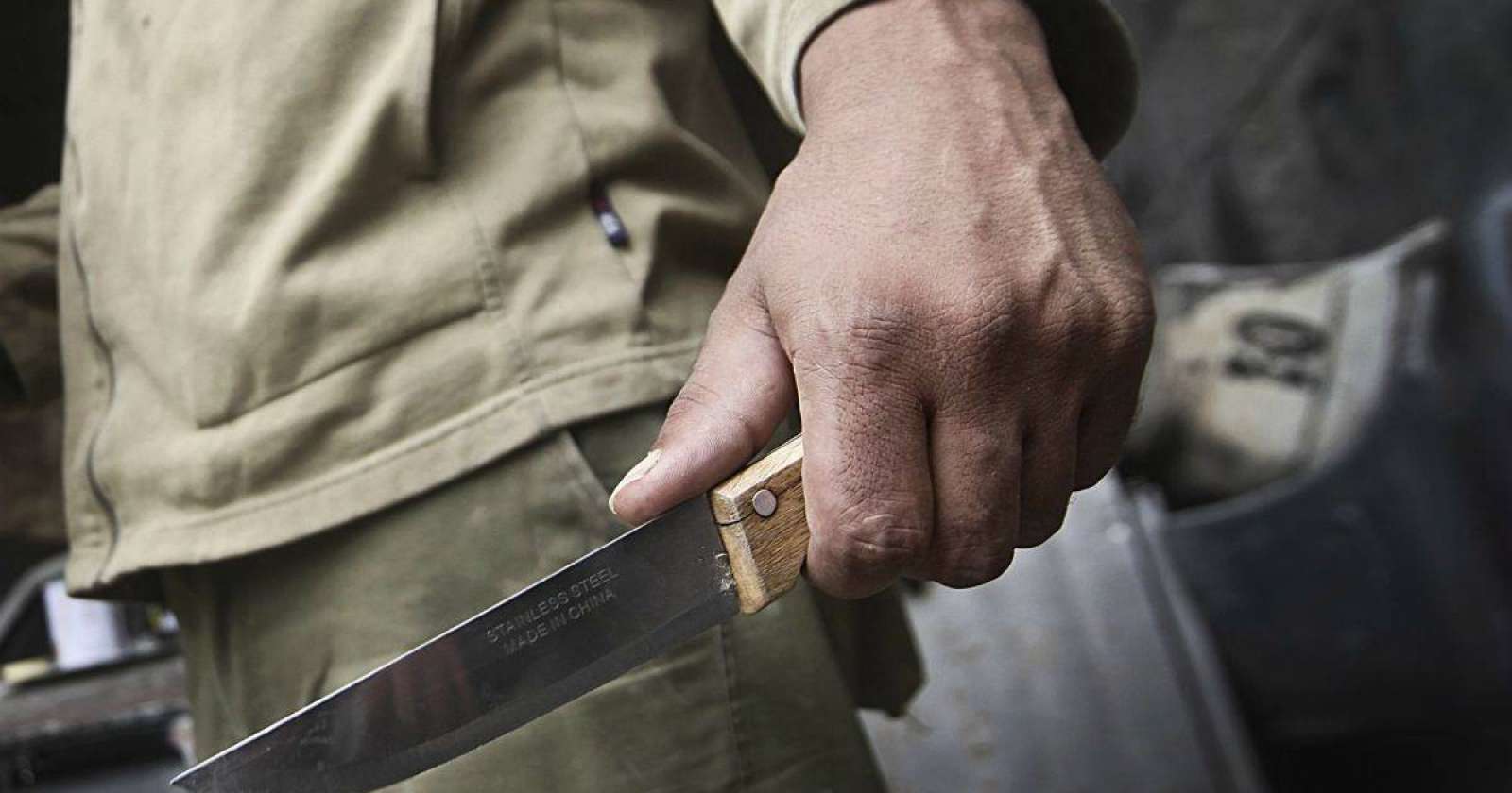 Павлодарда жатақхана тұрғындары дәрігерлерге пышақпен шабуыл жасады - Қазақстан жаңалықтары: 16 ...